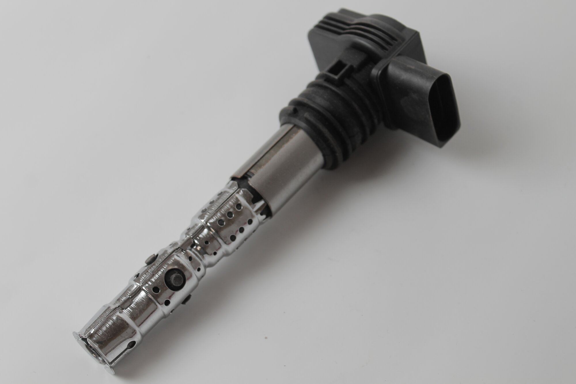 Катушка зажигания VOLKSWAGEN Passat B5, Golf 4 SKODA Octavia A4 AUDI A4 B5/B6/B7, A3 8L, A6 C5, 1.8i
