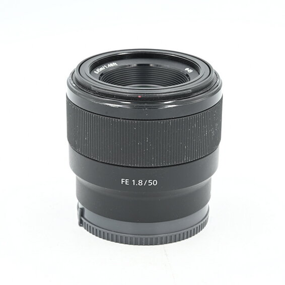 Объектив Sony FE 50mm f/1.8