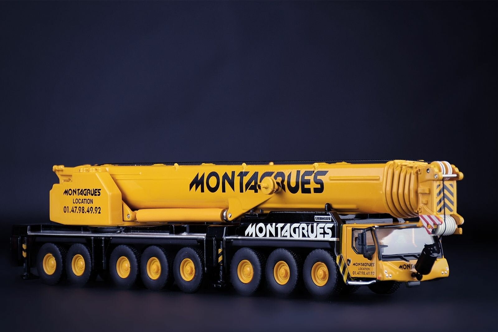IMC 32-0157 LIEBHERR LTM1450-8.1 Пропорциональная модель крана Montagrues (1:87)