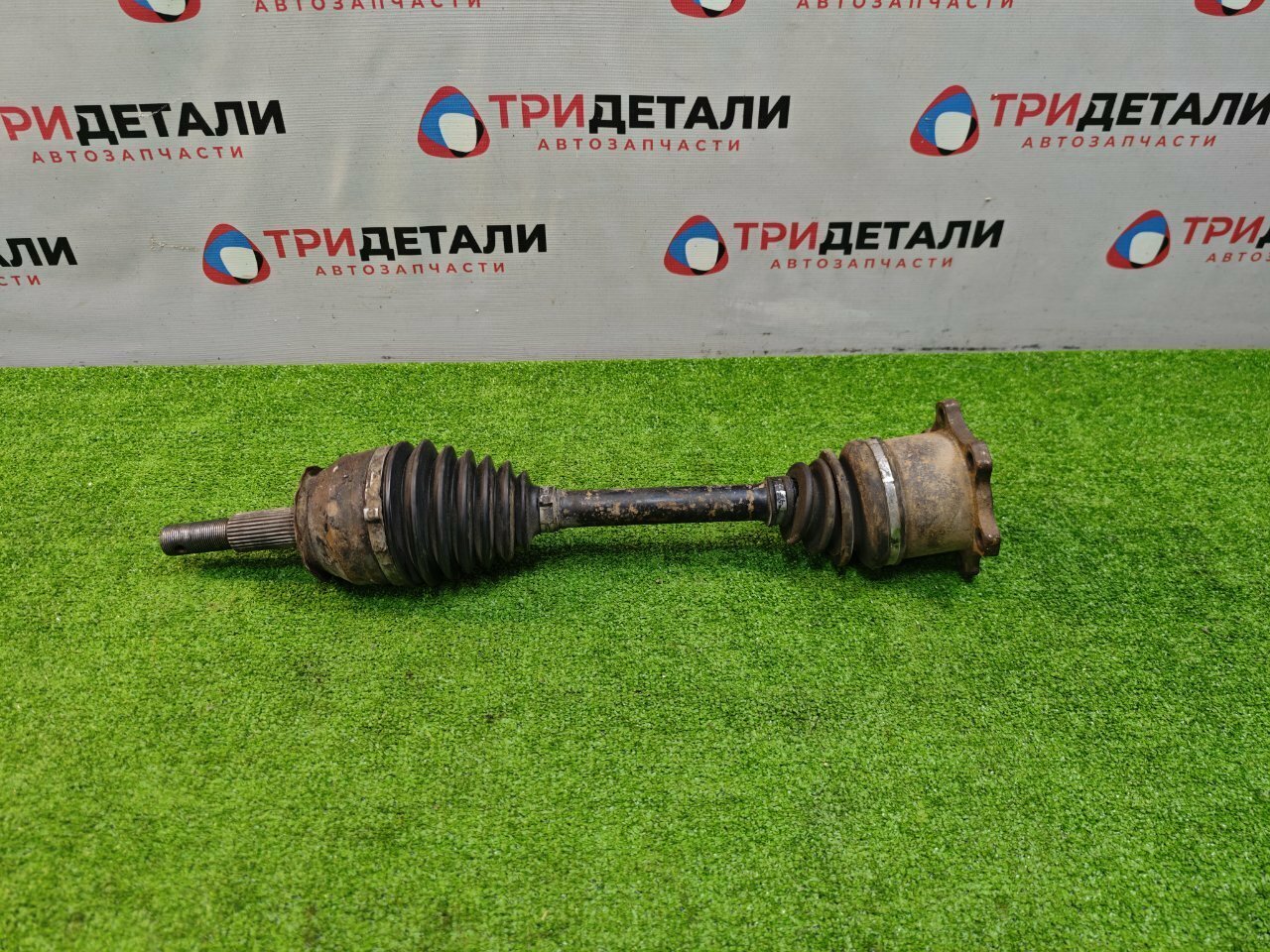 Привод Infiniti QX56 5.6 VK56 2004 перед. лев. (б/у)