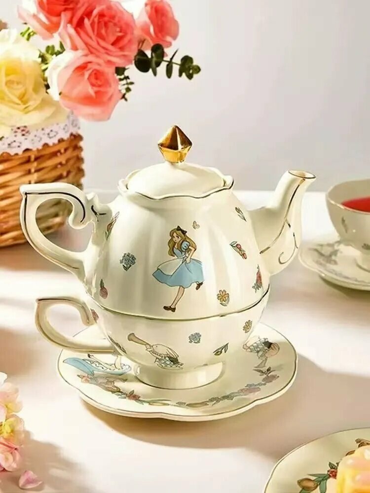 Сервиз чайный "Рисунок Алиса в стране чудес K" 600 мл на 1 перс.