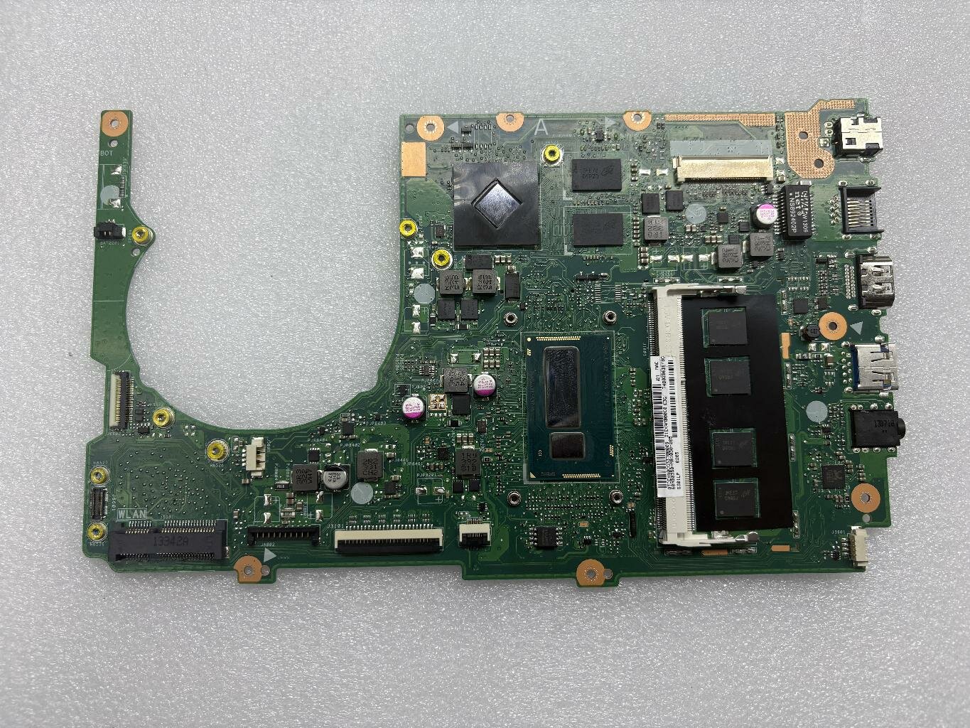 Материнская плата ASUS S301LP i7-4500U(039774)