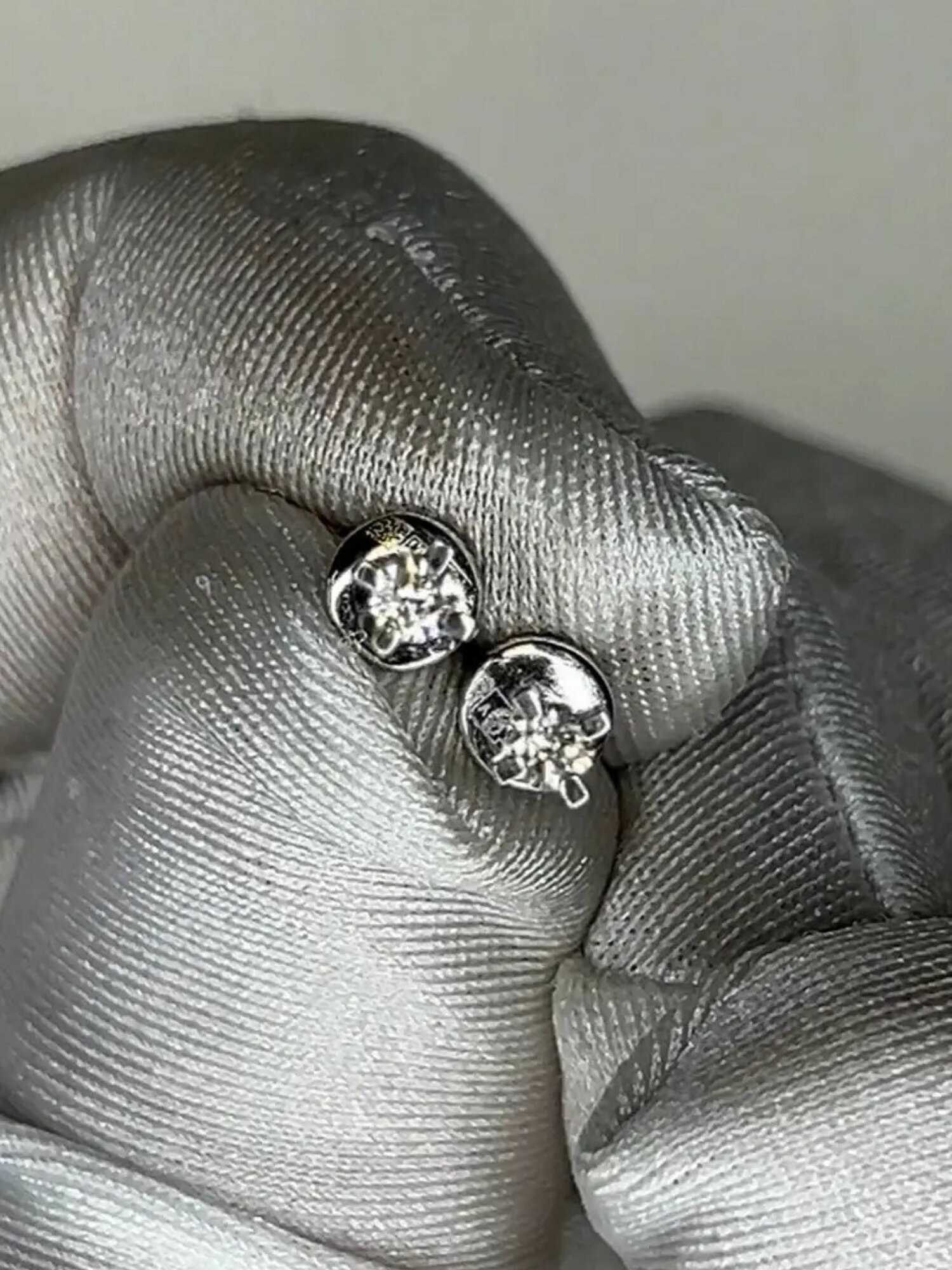 Серьги пусеты, серебро, 925 проба, родирование, бриллиант