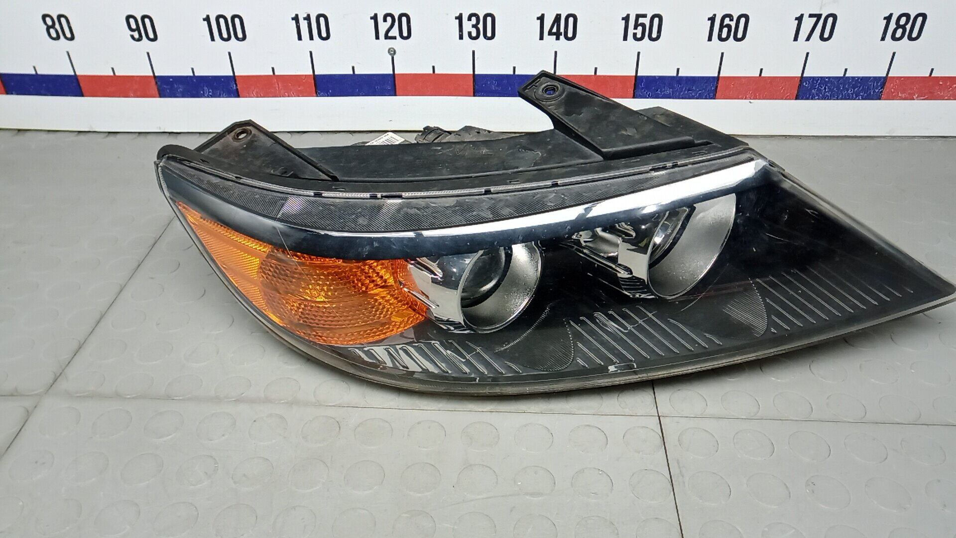 Фара правая KIA SORENTO 2, Номер 921022P040