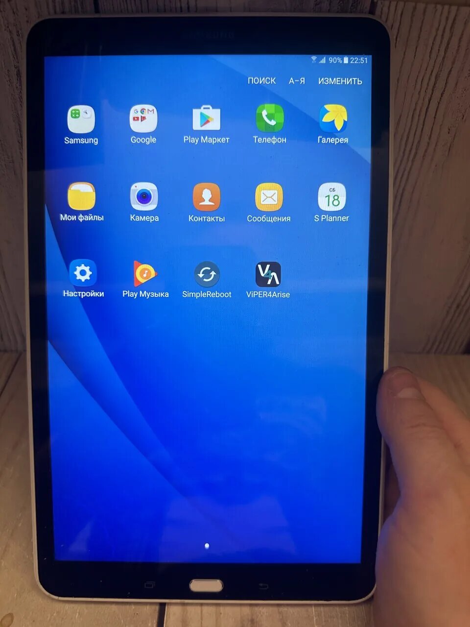Планшет Samsung Galaxy Tab A 10.1 (2016) SM-T585 16Gb