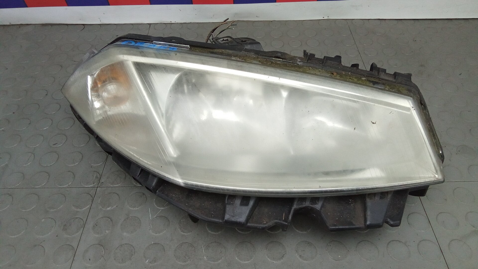 Фара правая RENAULT MEGANE 2