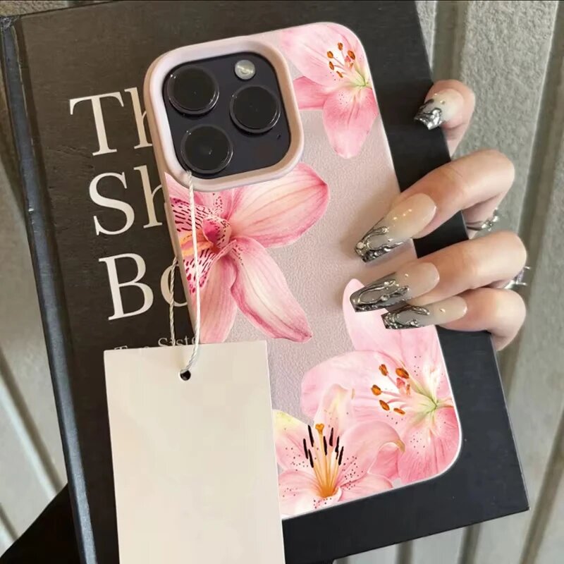 Чехол iPhone 16 Plus розовый с лилиями