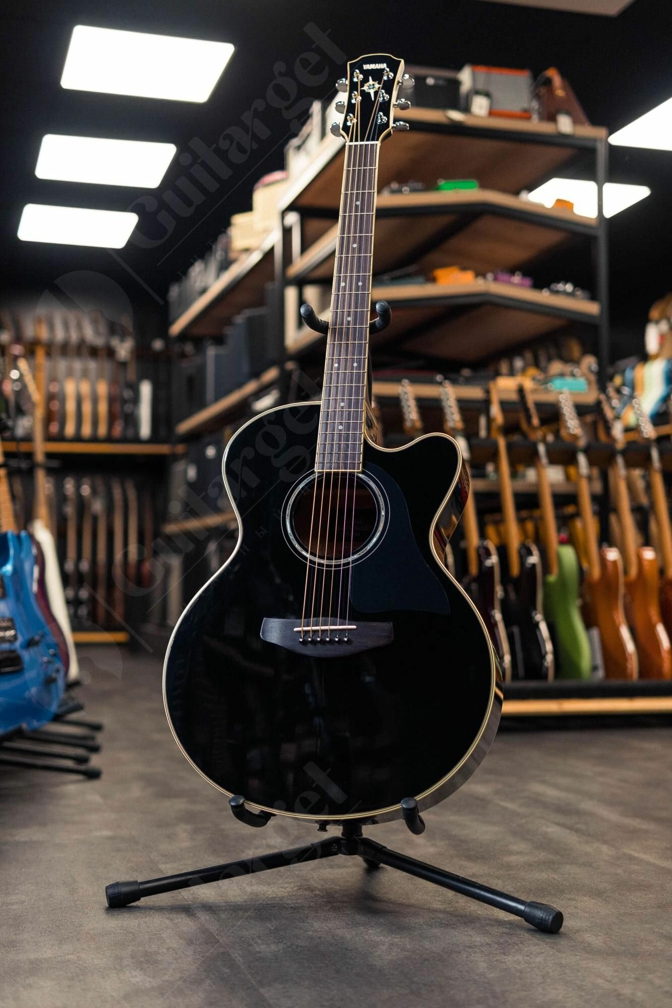 Электроакустическая гитара Yamaha CPX700II Black
