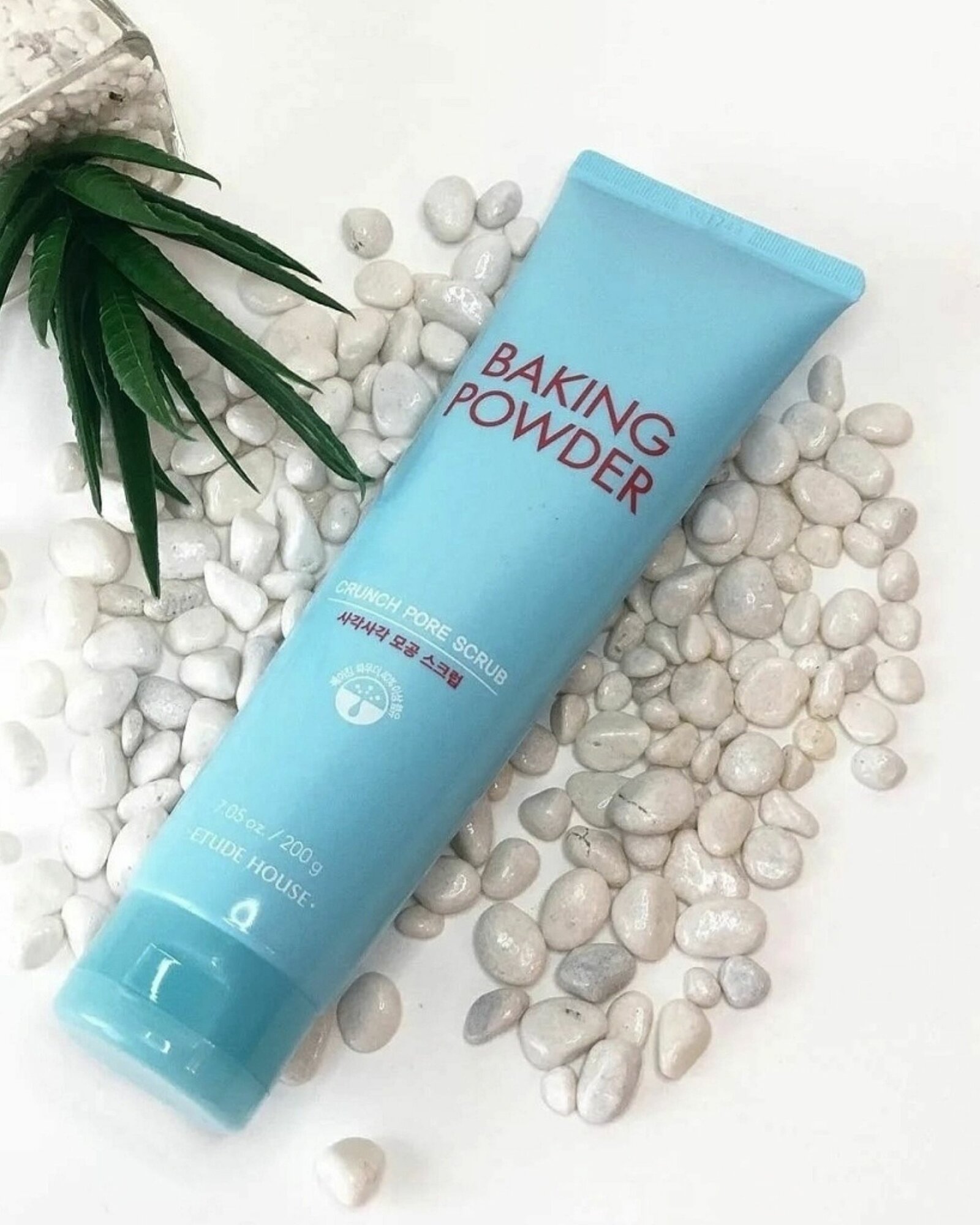 ETUDE HOUSE Скраб для лица с содой Baking Powder Crunch Pore Scrub на 43,5% состоит из мельчайших крупинок соды, 200g