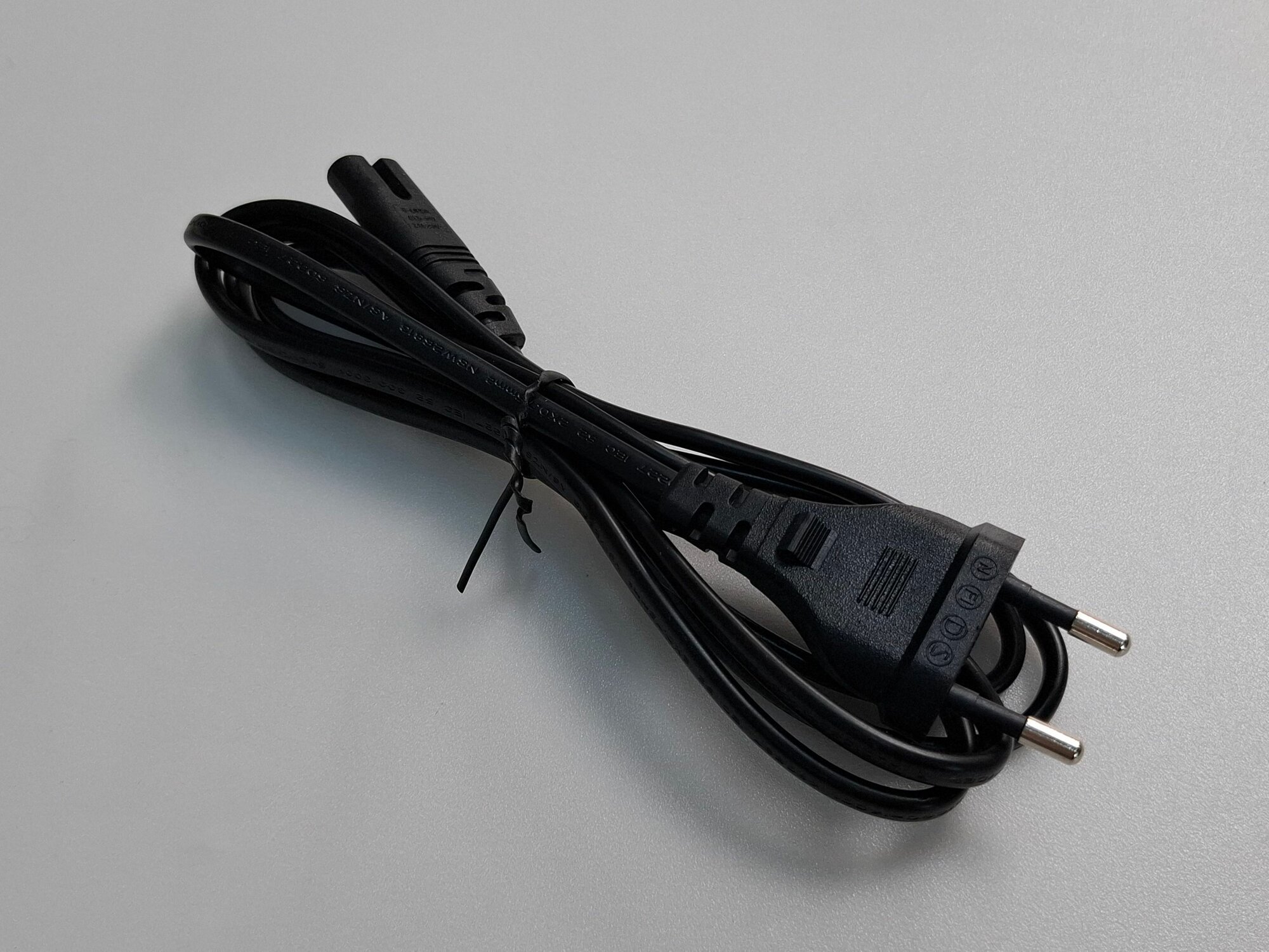 Кабель сетевой универсальный 220V, для телевизора Digma DM-LED40SBB33 P: V400HJB-P03