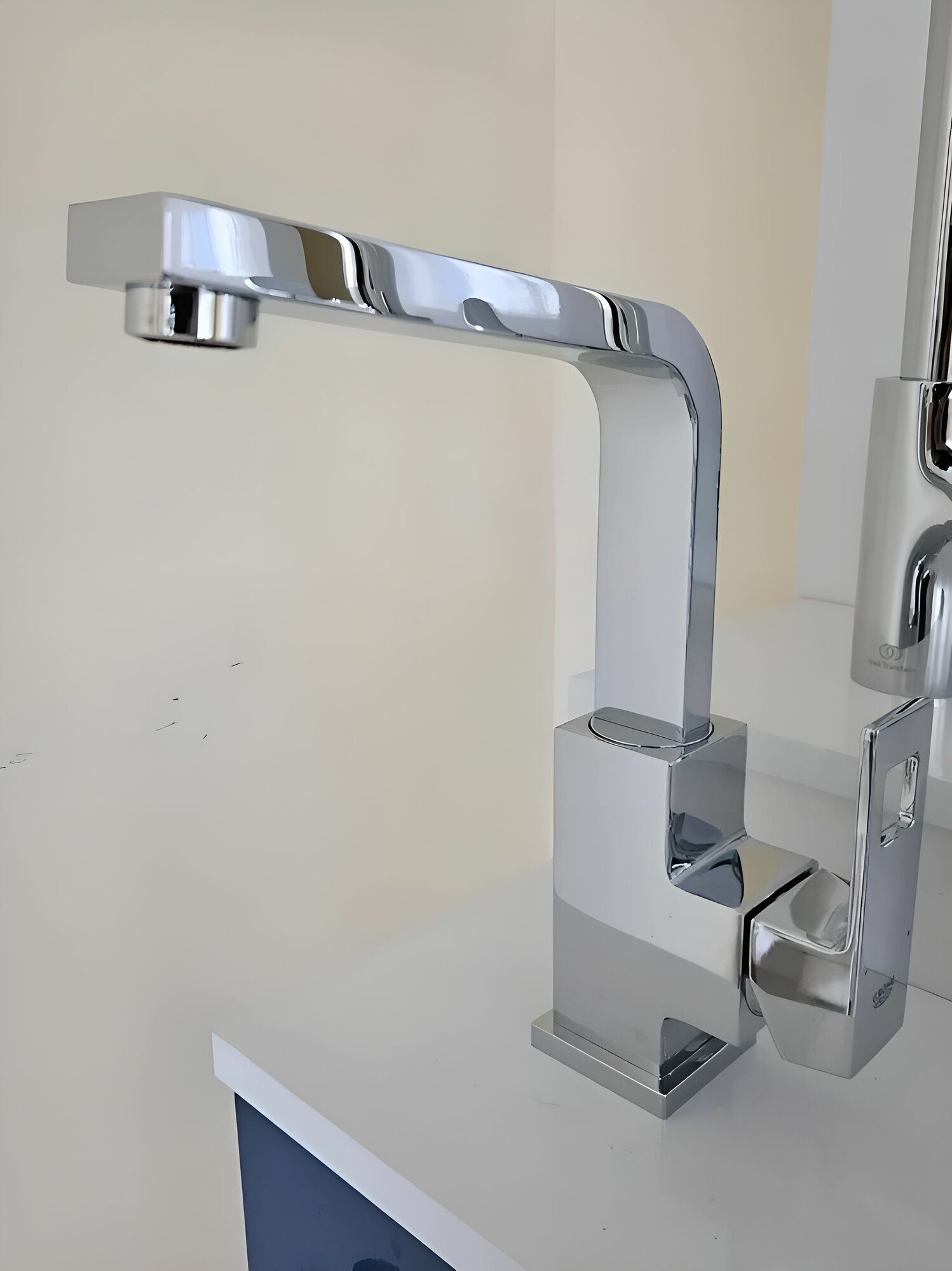 Смеситель для раковины (кухни) GROHE Eurocube с Д/К 23135000, L-Size хром высокий излив, для кухни (мойки)