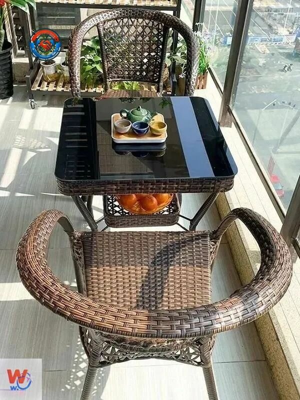 Комплект садовой мебели из 3 предметов: стол и 2 стула из ротанга, прочный, складной, для дачи, террасы, беседки, устойчив к погоде, легко моется