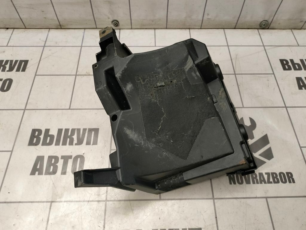 Корпус блока предохранителей Renault Megane 2 02-09