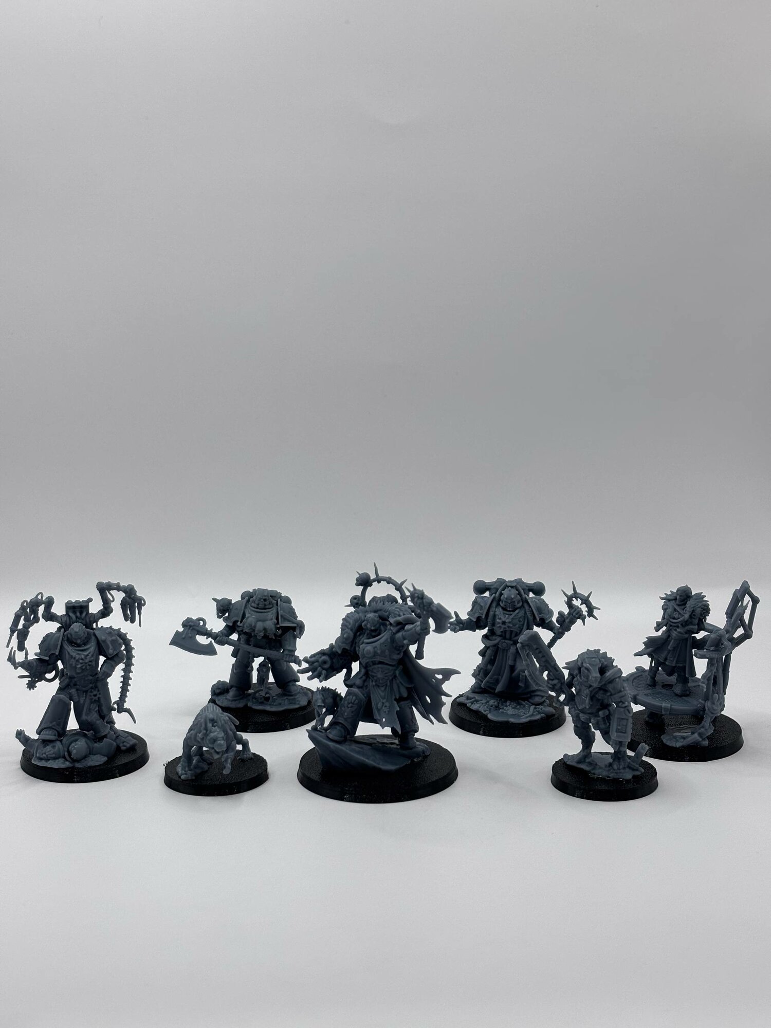Миниатюра "Red Corsairs : Huron Blackheart and the Masters of the Maelstrom" Chaos Space Marines Warhammer 40k