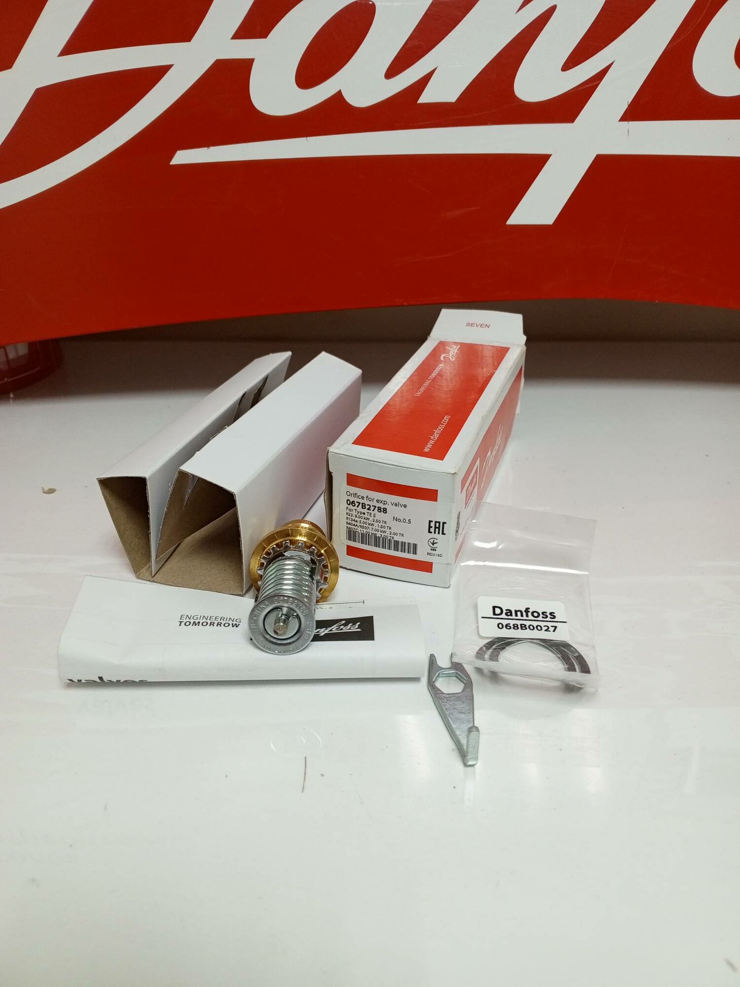 Терморегулирующий вентиль (ТРВ) Danfoss , клапанный узел (вставка/сопло) Danfoss с кодом 067B2709