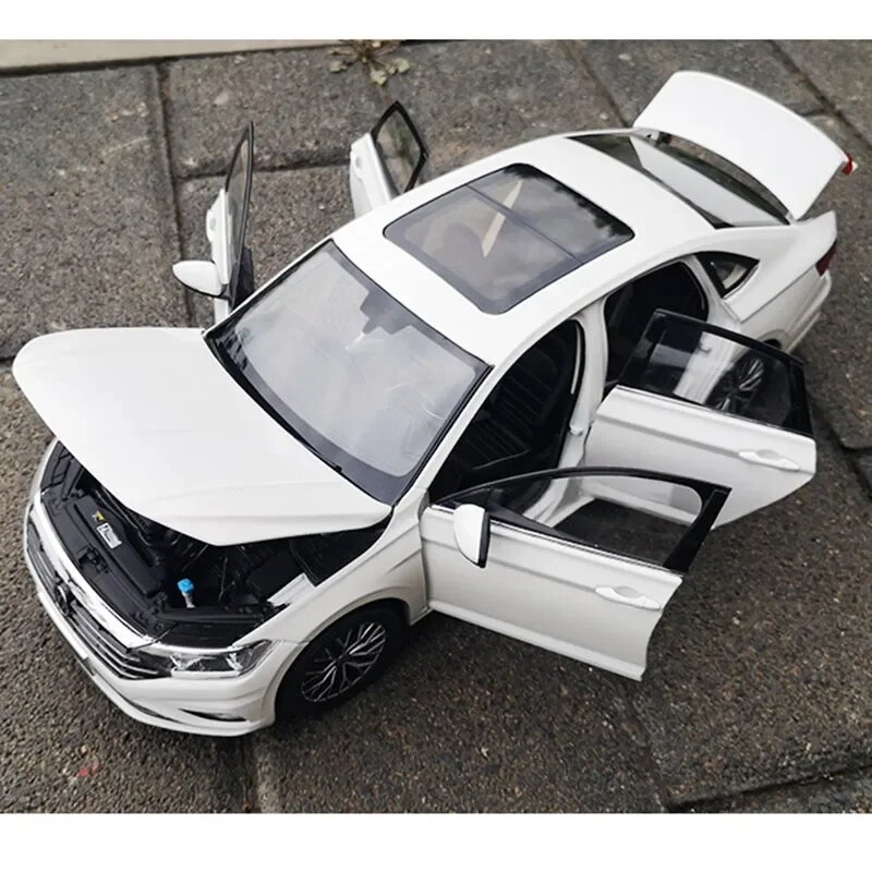 1:18 литая под давлением новая модель автомобиля из сплава SAGITAR, металлическая коллекция моделирования автомобиля, подарок для мальчика, оригинальная коробка