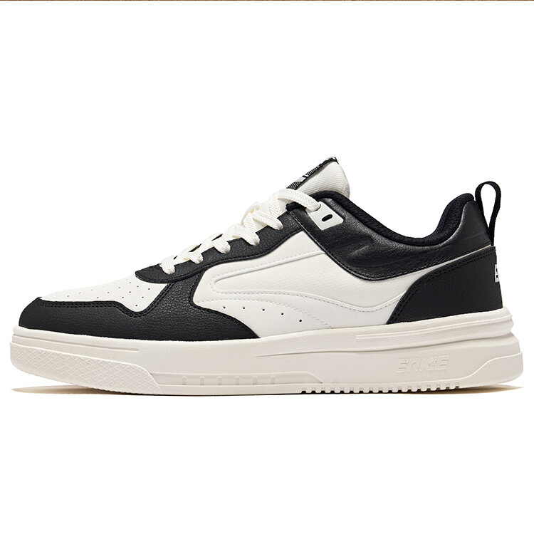 Кроссовки