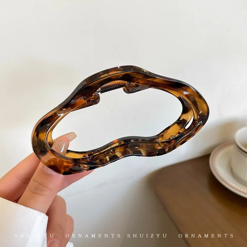 Пластиковые заколки-крабы Clouds Hollow Out Коричневый, leopard print