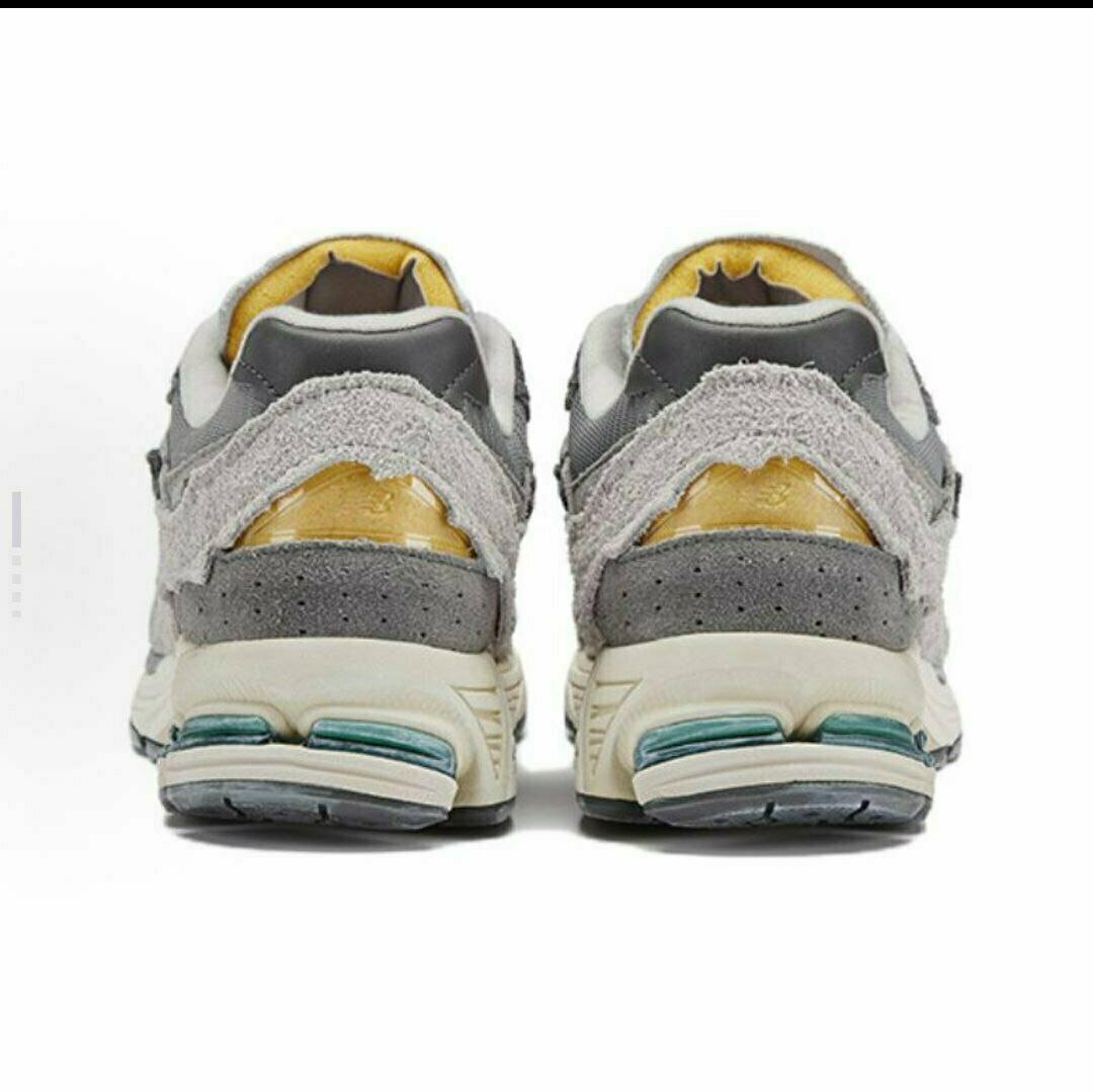 Кроссовки New Balance 2002R, полнота D, размер 36 EU, серый — фото 1