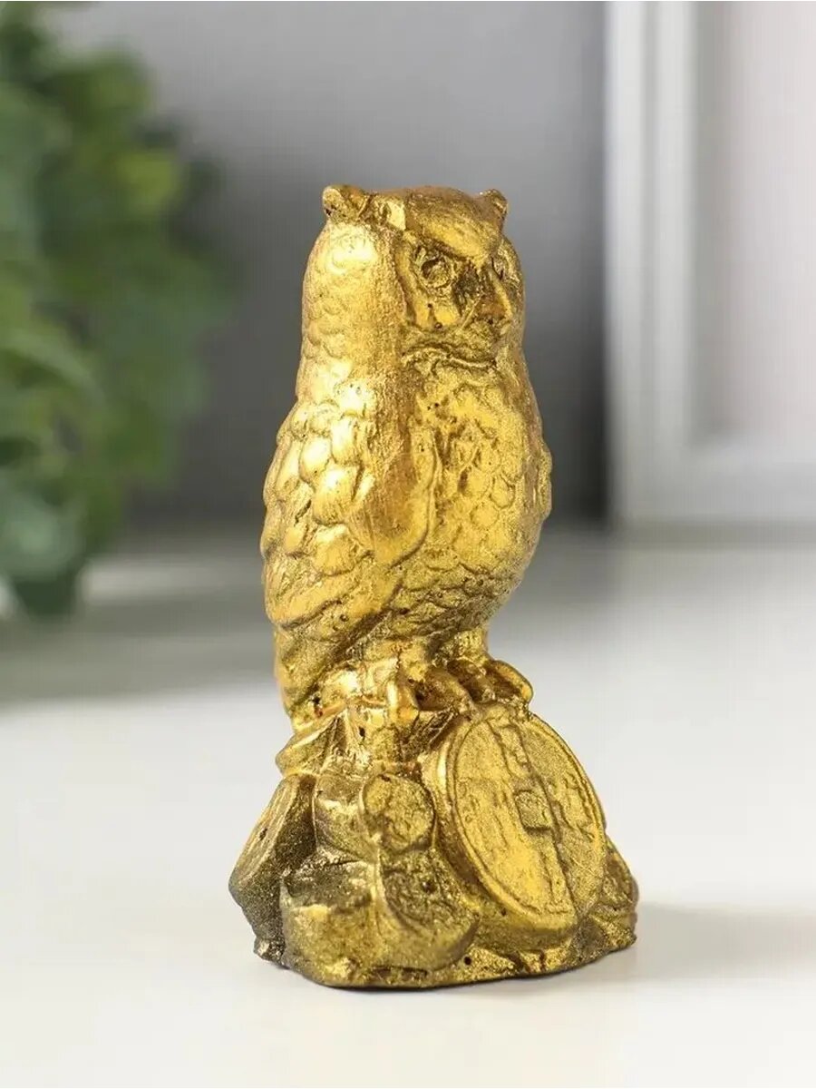 Элегантная фигурка совы с деньгами в золоте