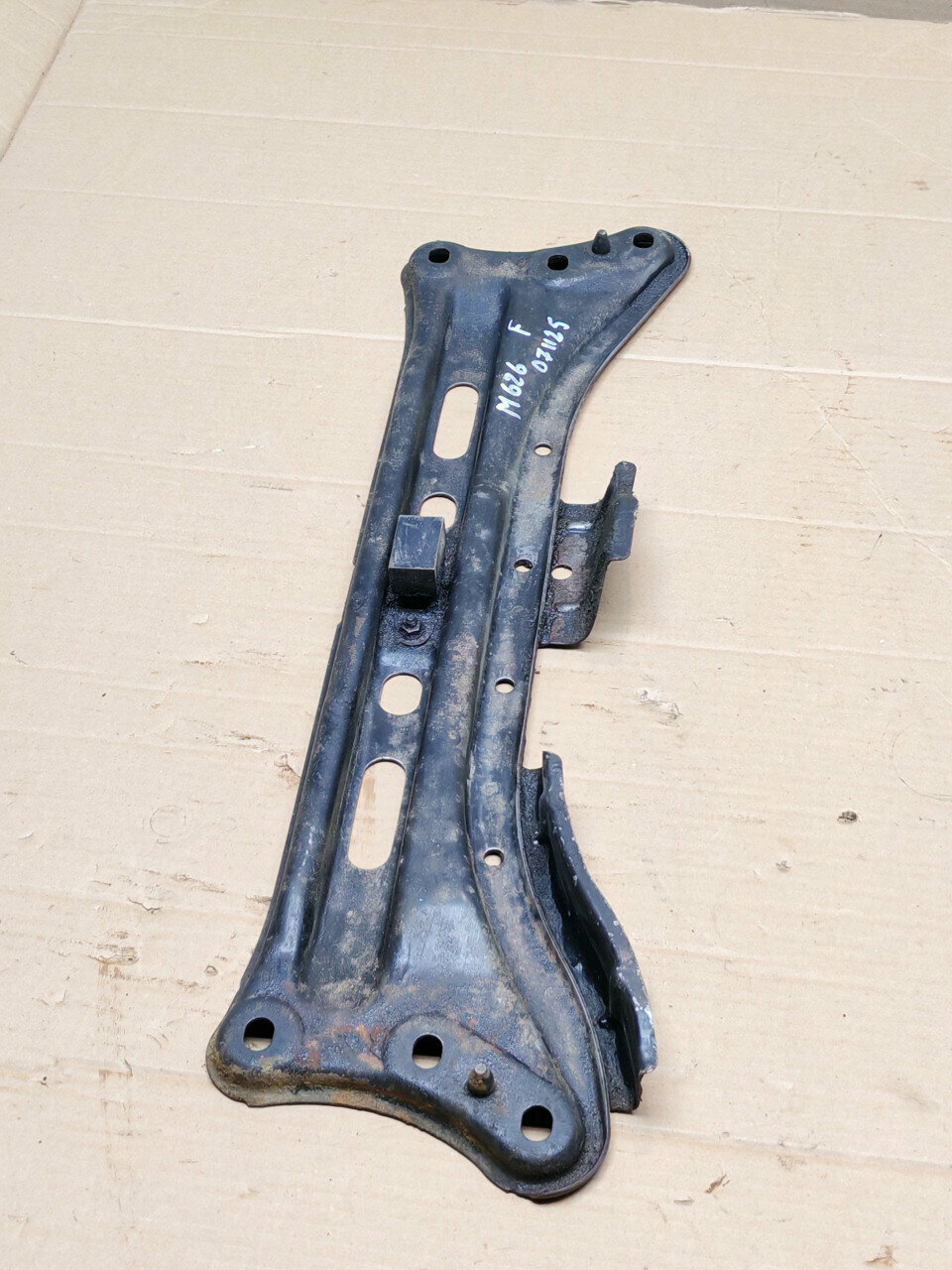 Балка поперечная Mazda 626 GE 1.8