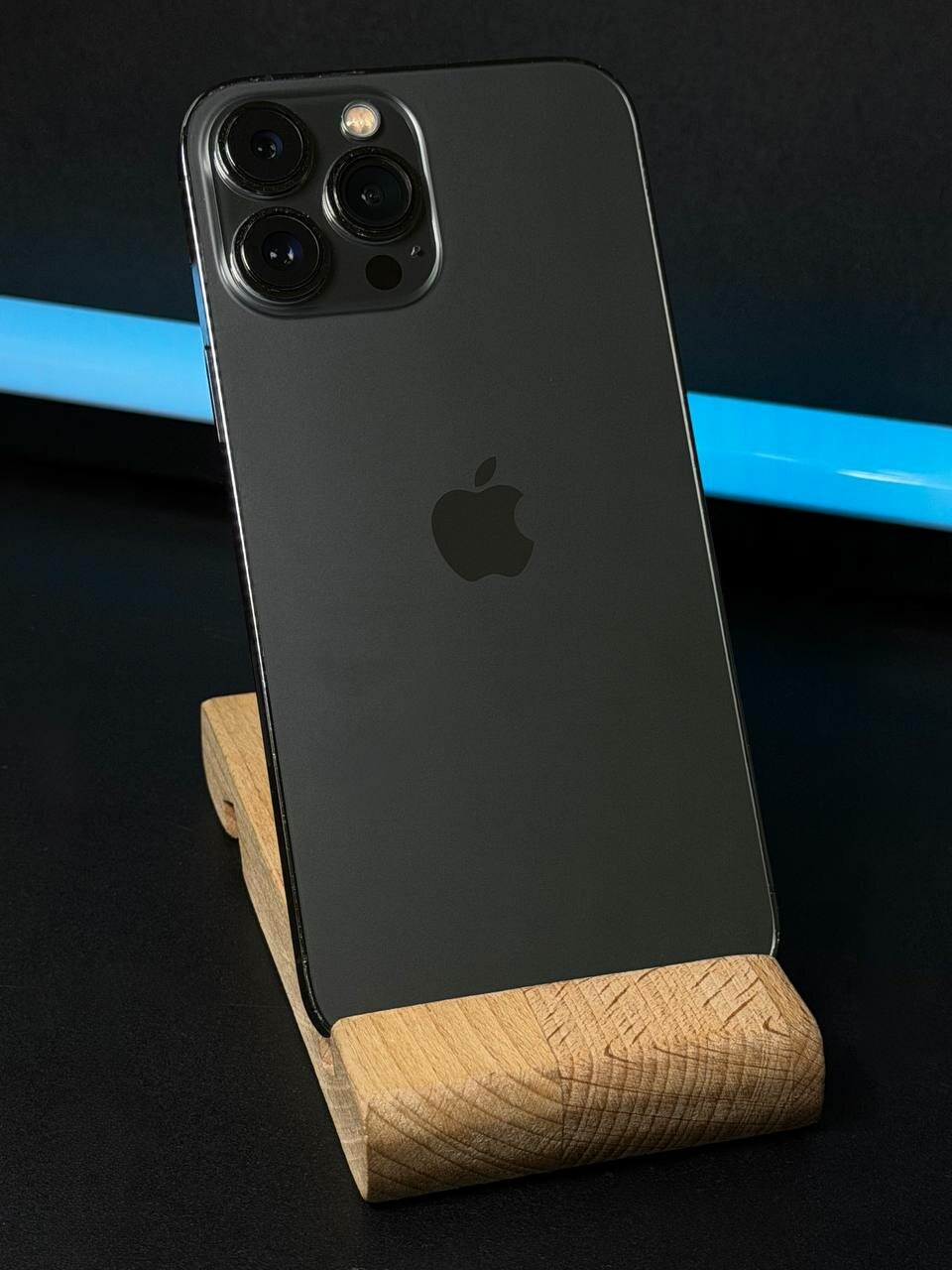 Смартфон Apple iPhone 13 Pro Max 256 ГБ, nano-SIM + eSIM, чёрный