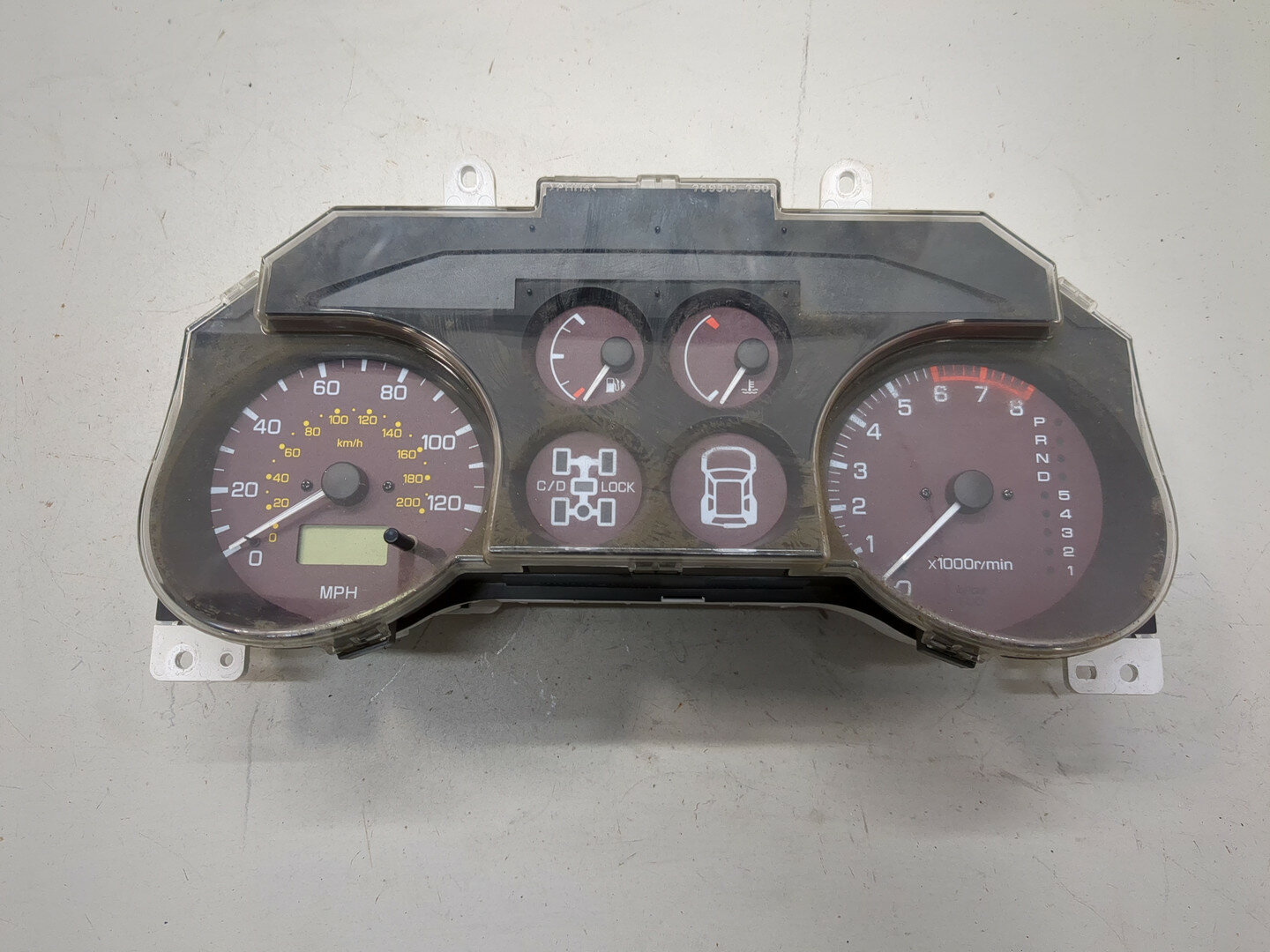 Приборная панель Mitsubishi Pajero / Montero Б/У