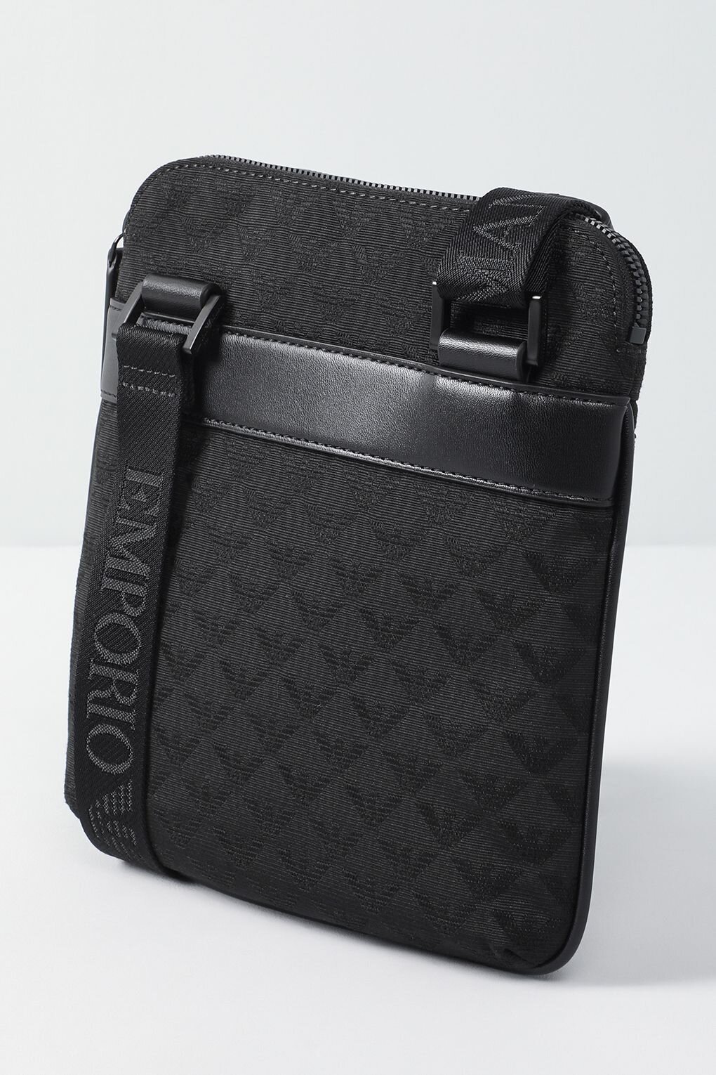 Сумка EMPORIO ARMANI, черный — фото 1