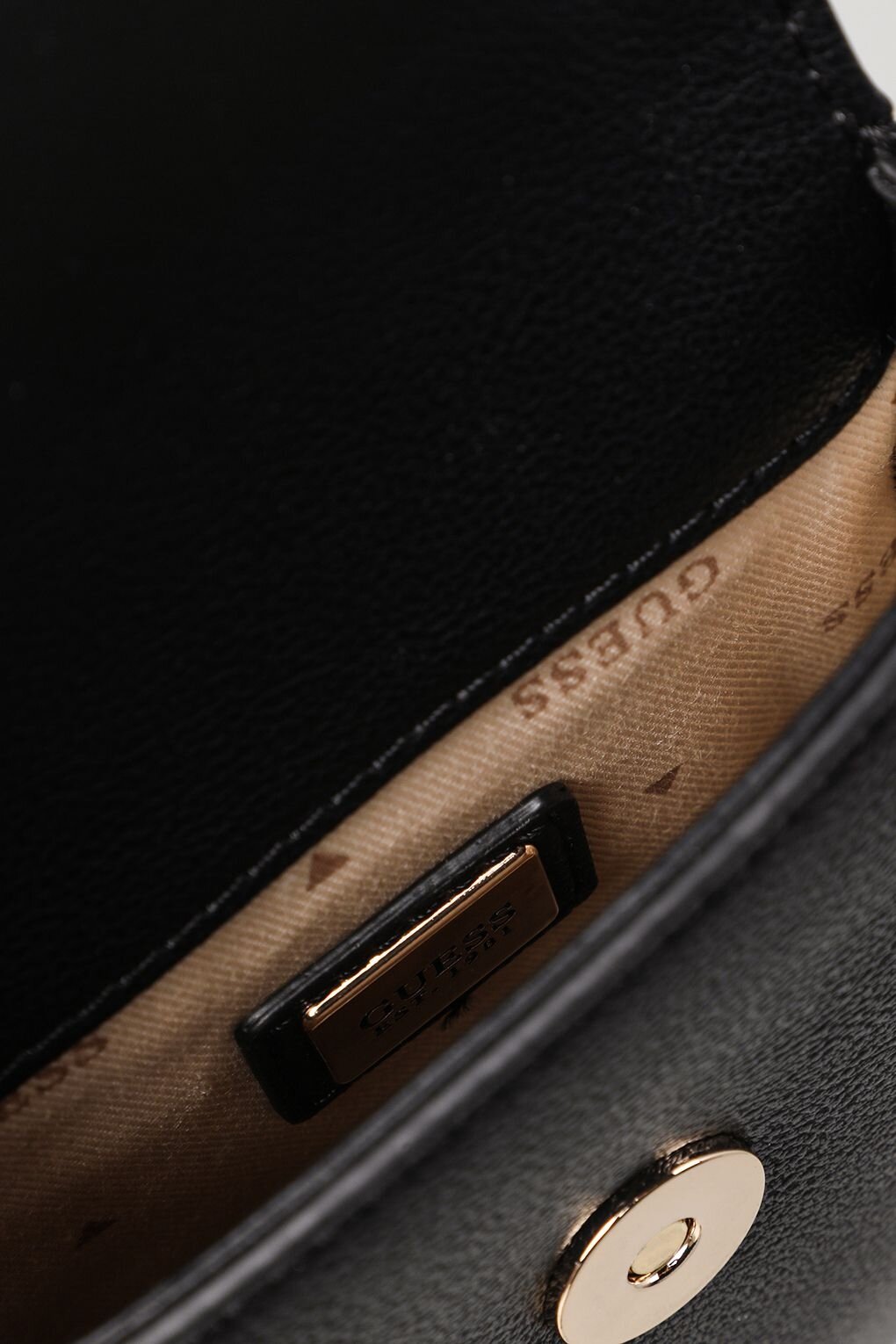 Сумка кросс-боди GUESS, черный — фото 1