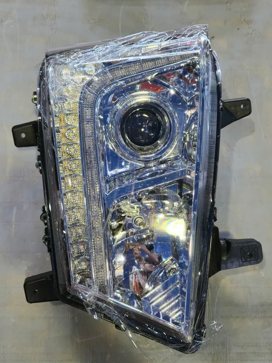 Фара правая с ДХО LED (эл. корректор) FAW J7 (BOCO)