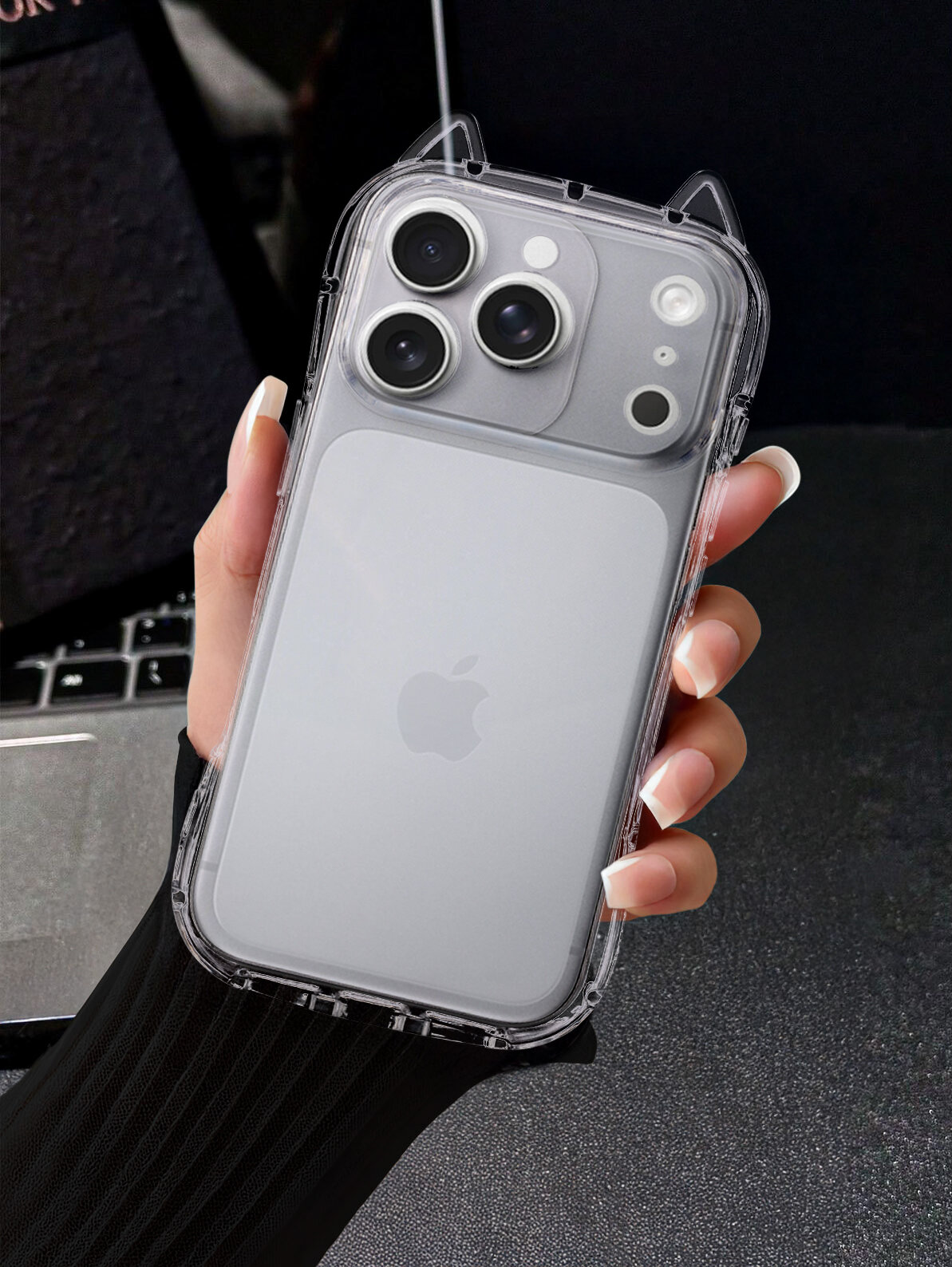 Чехол на iphone 17 pro max прозрачный объемный с ушками