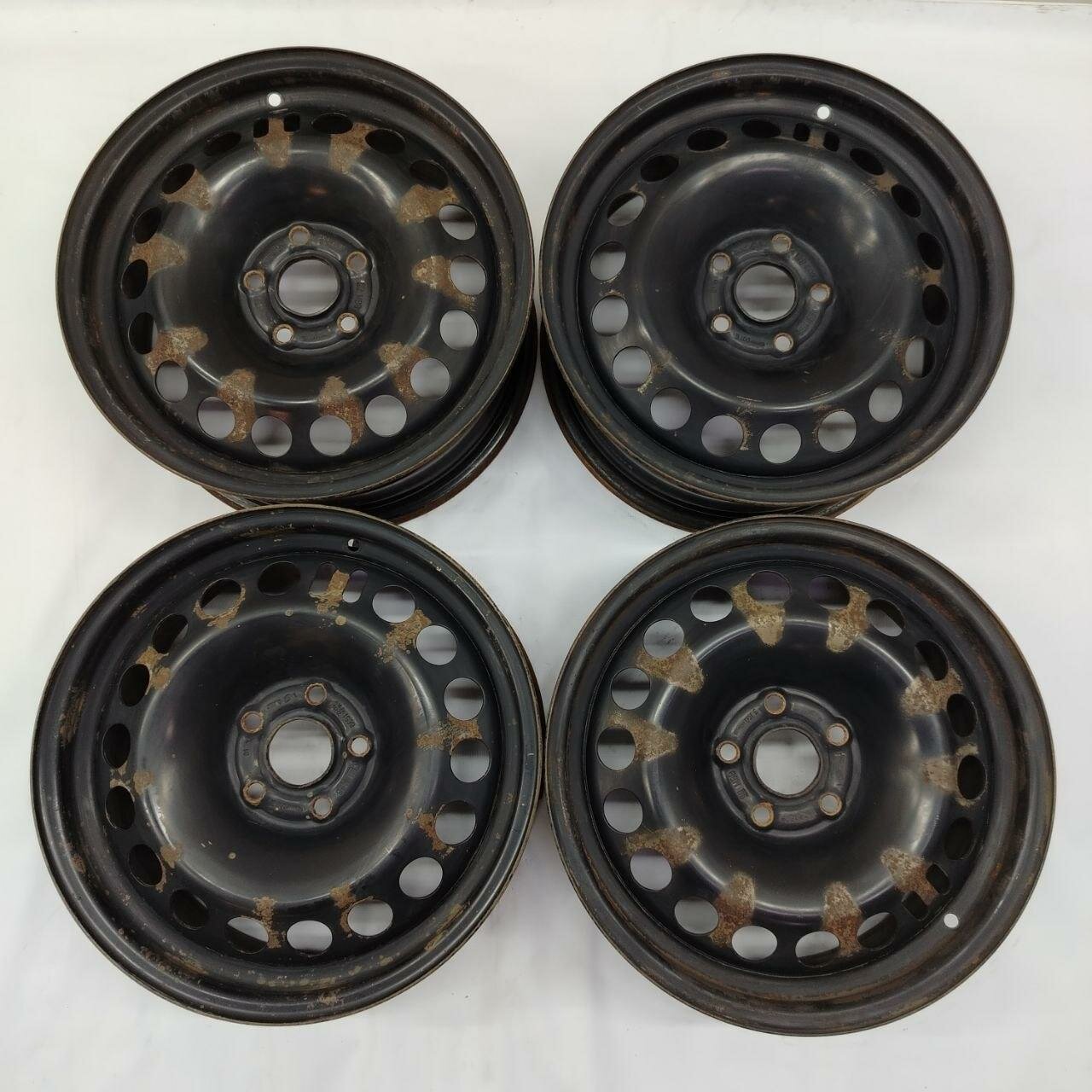 Комплект (4 шт) колесных дисков Штампованные 16x6.5 PCD 5x105 D56.6 ET39 (оригинал)