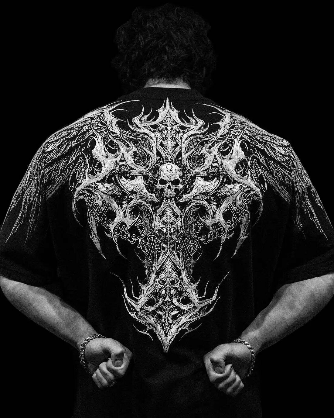 Футболка BreatheDivinity