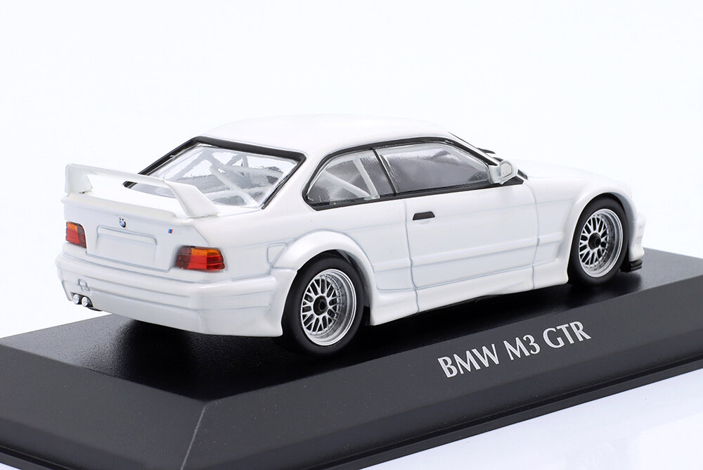 Модель коллекционная MAXICHAMPS Bmw M3 gtr E36 1993 white — фото 1