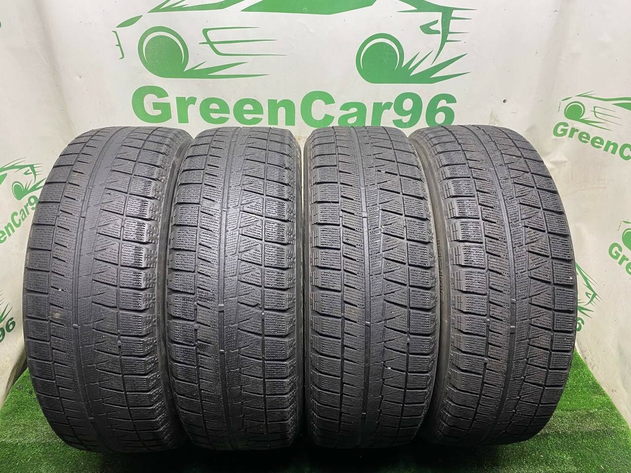 Комплект (4 шт) зимних БУ шин Bridgestone Blizzak Revo GZ 225/60 R17 50% износ CQD832521