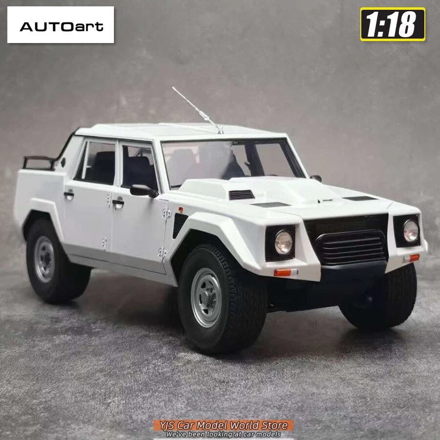 AUTOART Lamborghini LM002 1/18 74553 SILVER — фото 1