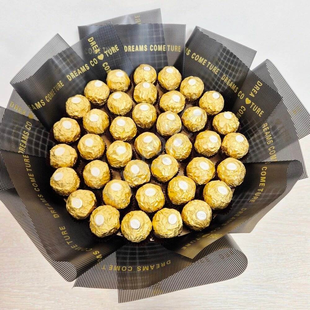 Букет с конфетами LAKRES "Ferrero Rocher" в подарочной упаковке, диаметр 26 см