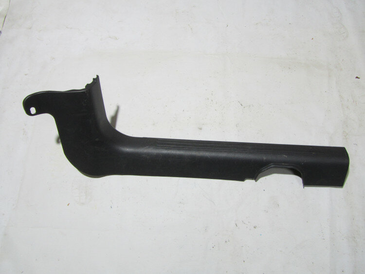 Накладка порога передняя правая 96537955 96392153 Chevrolet Aveo T200-250-255 ЗАЗ VidaЗАЗ