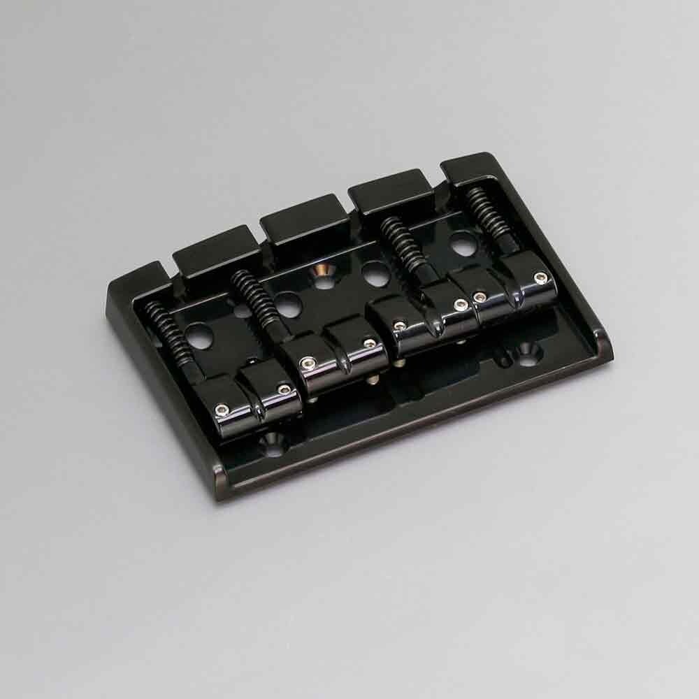 Бридж для 4-струнной бас гитары Gotoh 404BO-4-B, латунные седла, черный