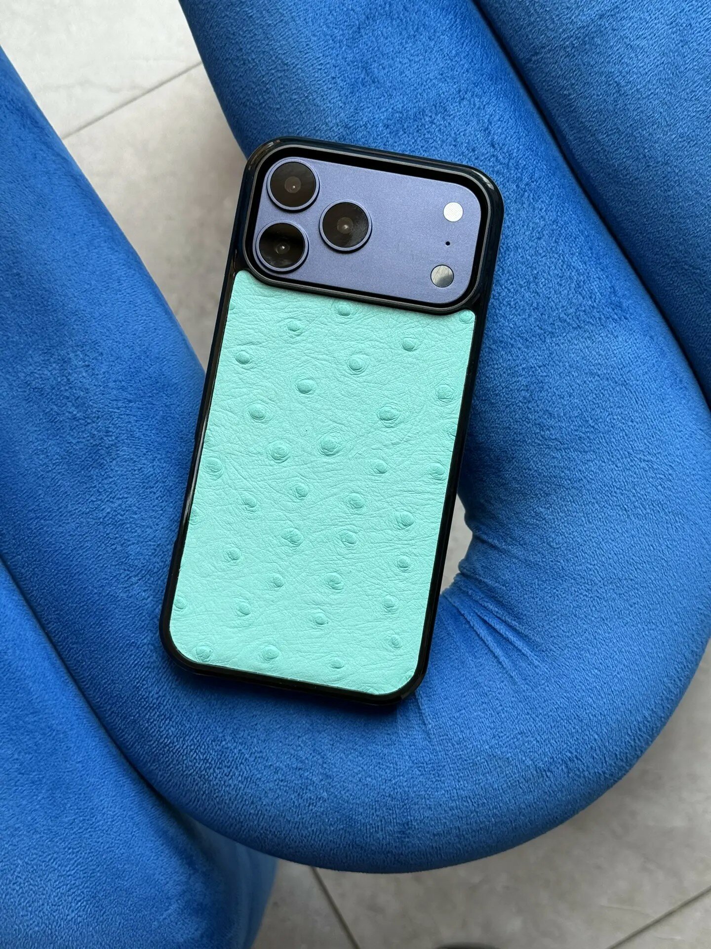 Чехол для iPhone 17 Pro Max из натуральной кожи тиффани