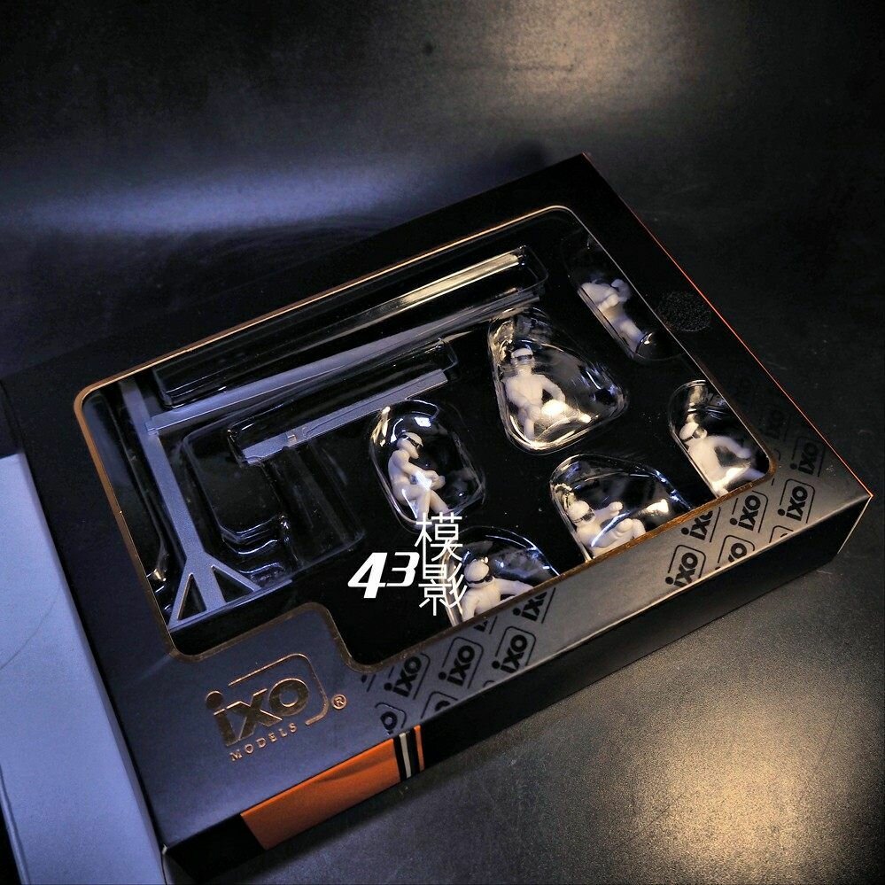 1/43 Мастерская пит-стопа Модель F1 Фигурка гонщика IXO Mercedes-Benz, Red Bull, Ferrari