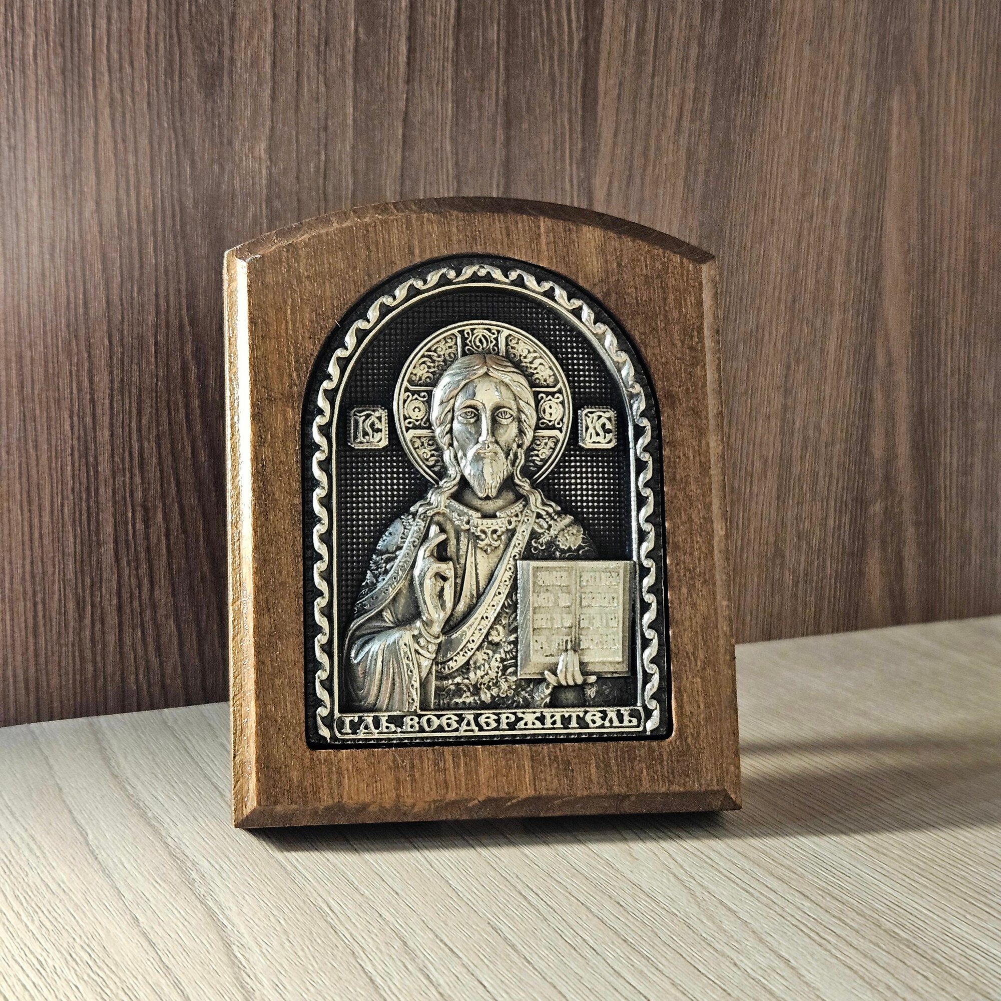 Икона. Господь Вседержитель. Серебрение в дереве.