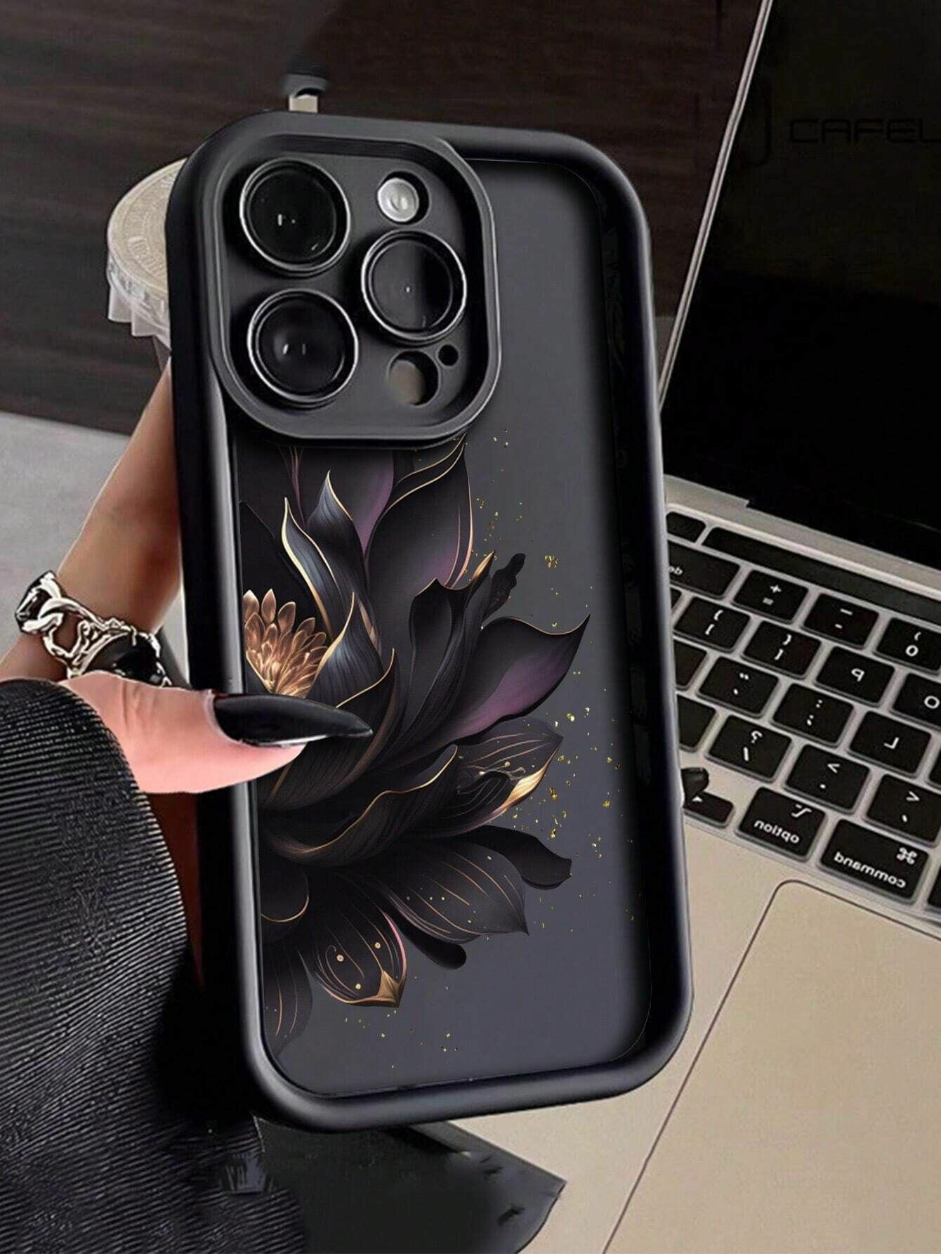 Чехол на Айфон 11 / iPhone 11 черный с Черный лотос силиконовый удароПрочный