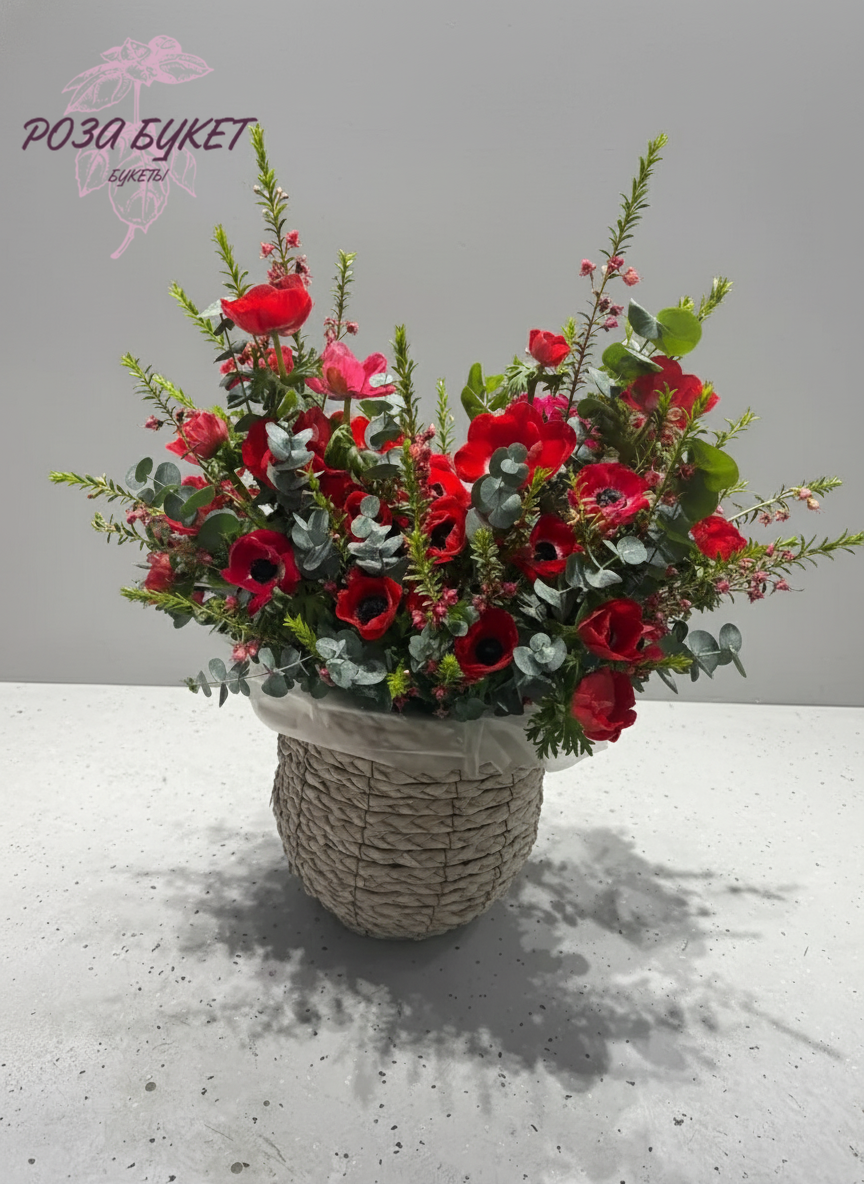 Букет цветов, букет из анемонов в корзине, пермиум букет, анемоны
