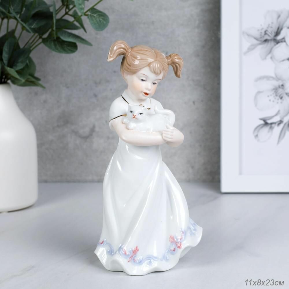 Фигурка "Девочка с кошкой" керамика 11*8*23 см