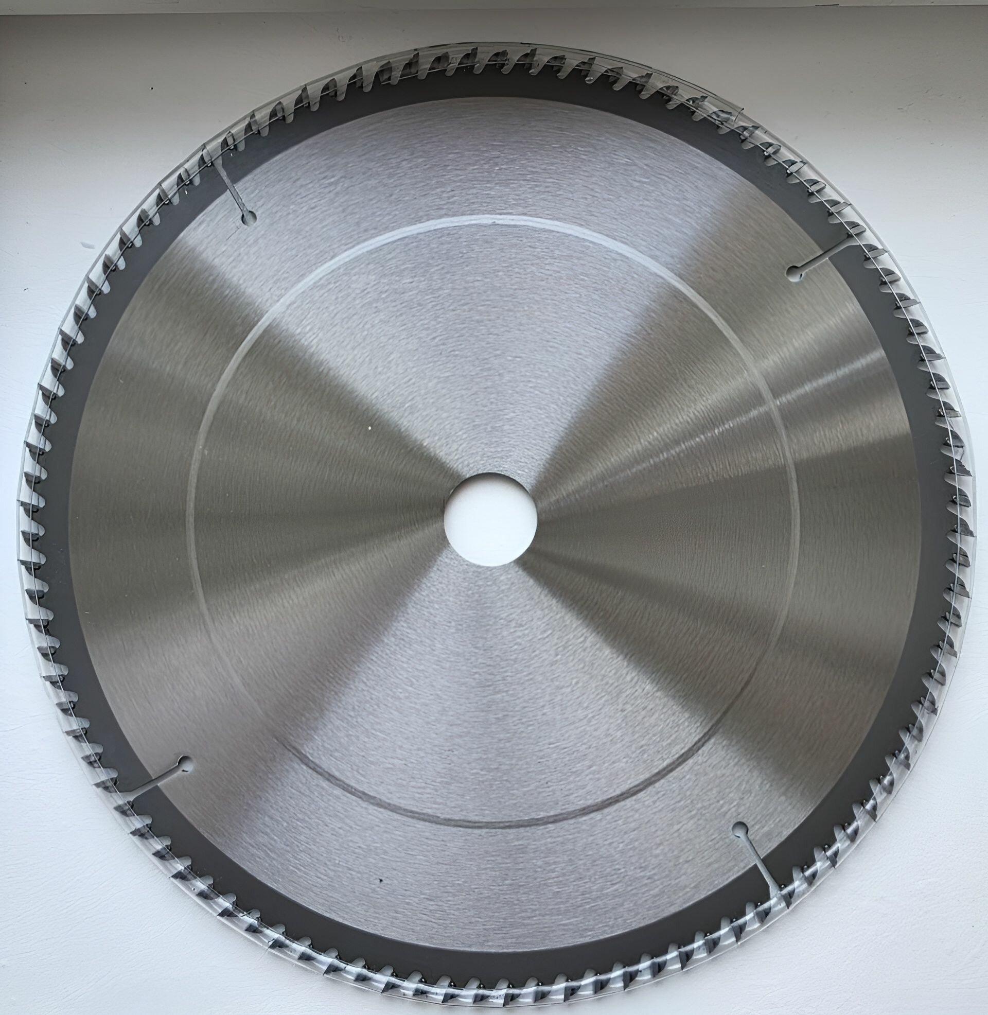 Диск пильный по дереву 305 x 3.2/2.2 x 100T x 30mm KRUGO WA305100