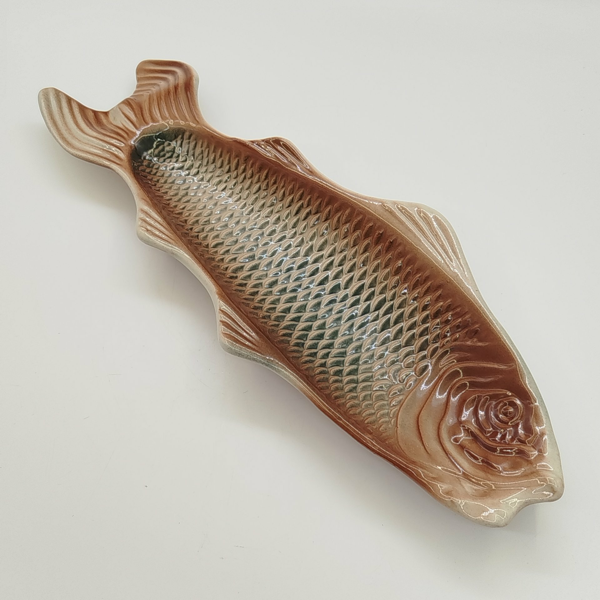 Селёдочница в форме рыбы, фаянс, роспись, СССР, 1950-1970 гг.