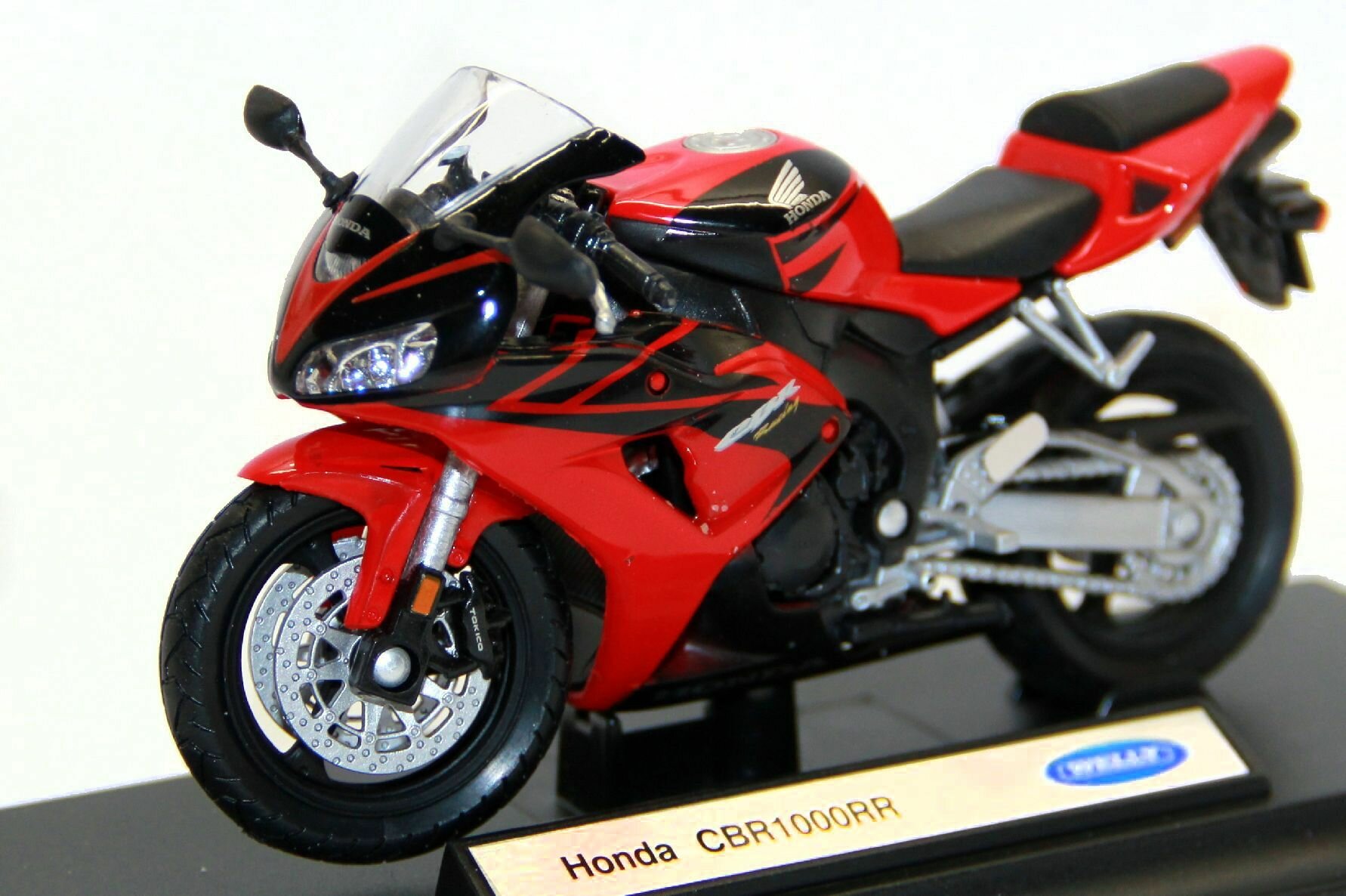 Масштабная коллекционная модель мотоцикла Welly HONDA CBR650F, 1:18
