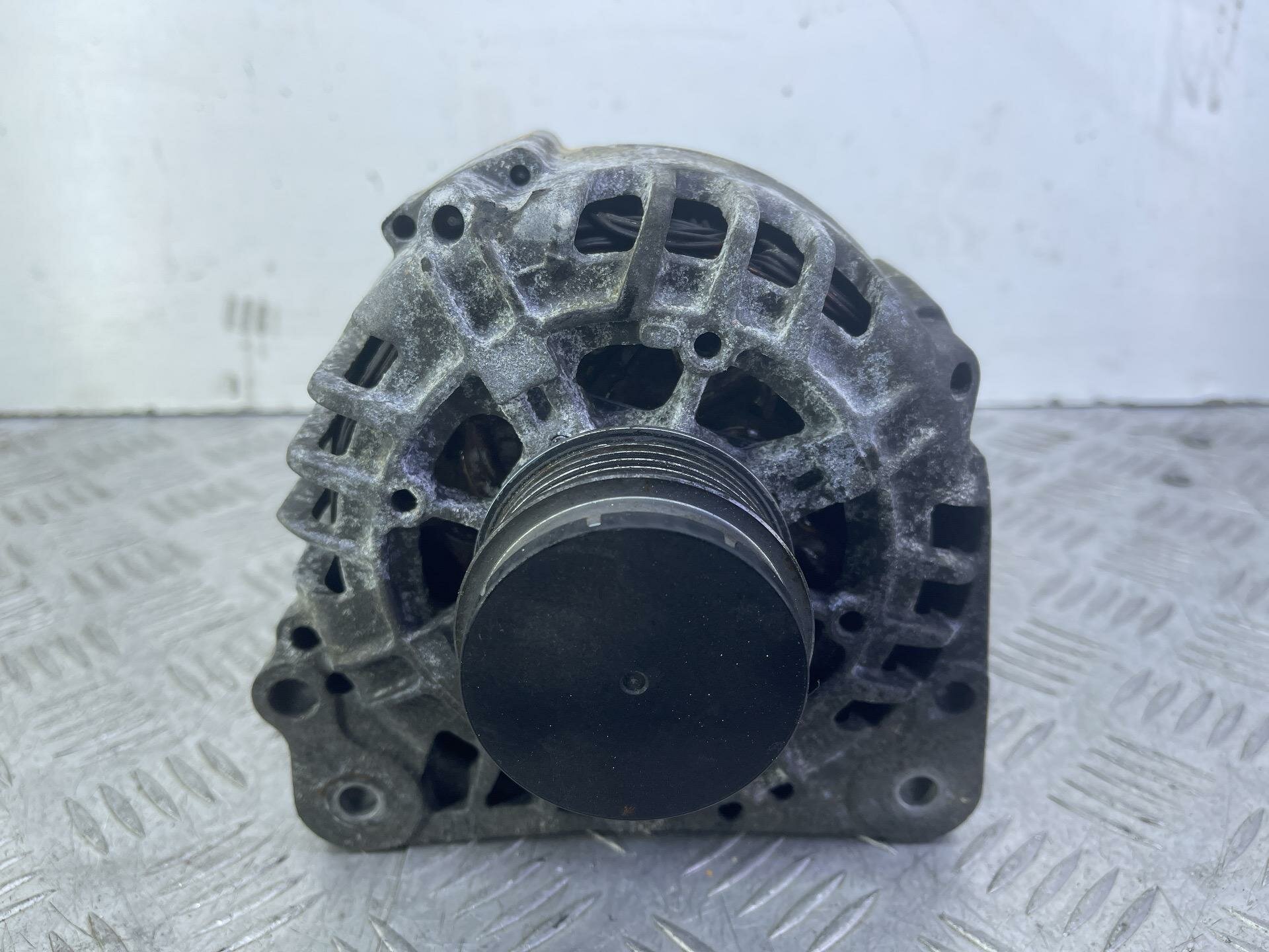 Генератор Volkswagen Passat B5 1999 H542508R