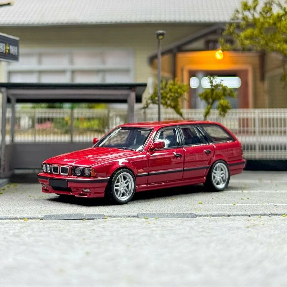 Mortal 1:64 BMW E34 Touring Легковая модель автомобиля